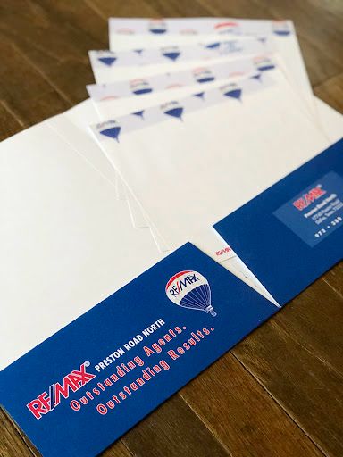 Custom Presentation Folders Printing – E‑Color Media
